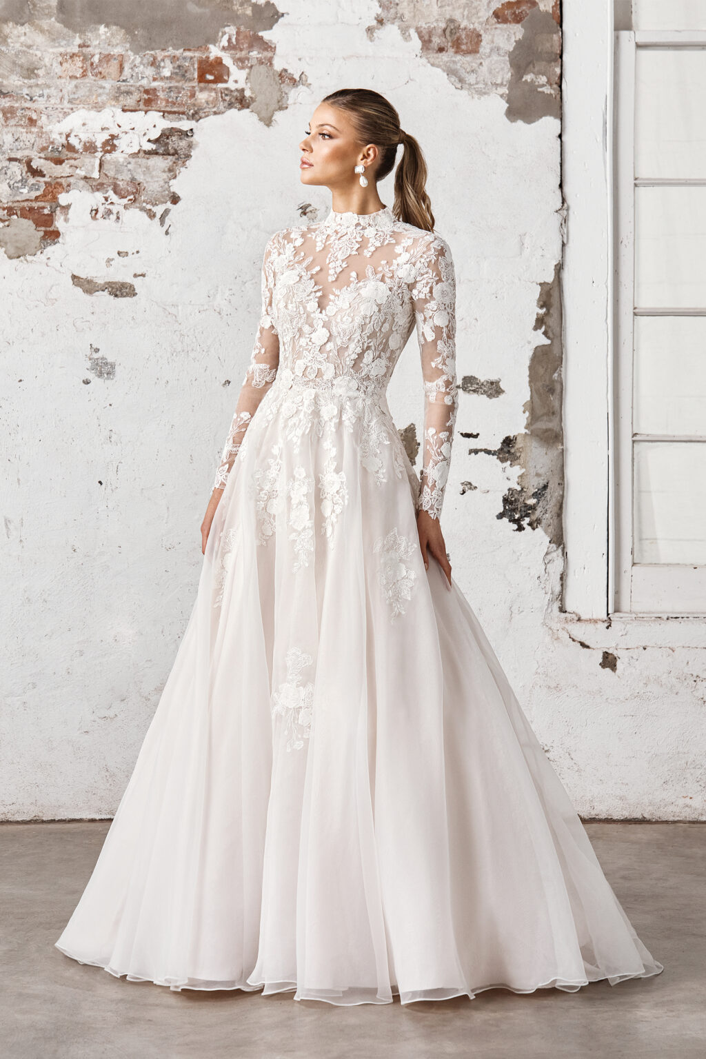 Off The Rack $990-$2,490 | The Blushing Bride Boutique | Frisco ...