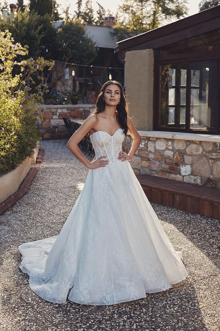 Off The Rack | Austin, TX - theblushingbrideboutique.com